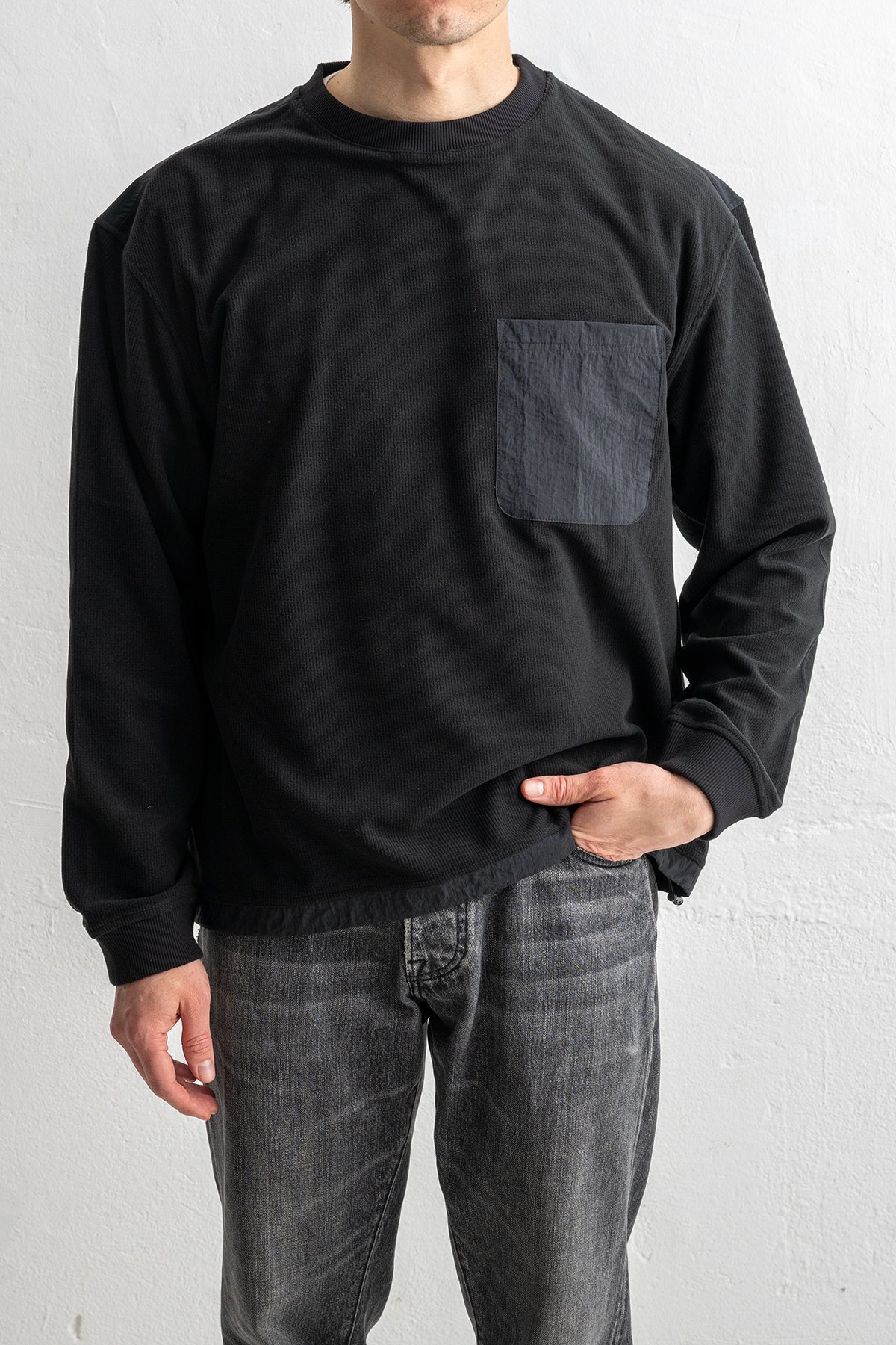 Esigna Long Sleeve Fleece T-Shirt Black – Jupiter